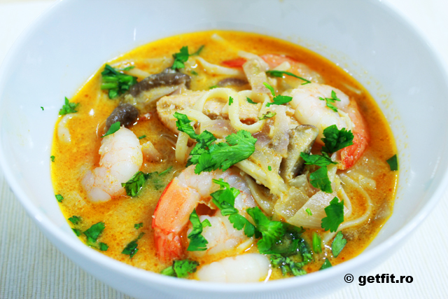 Supa de creveti cu cocos si coriandru - GetFIT, cultura wellness din 2001
